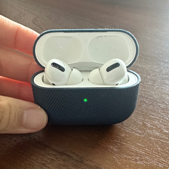 Apple | Headphones | Apple Airpods Pro With Navy Native Union Case ...